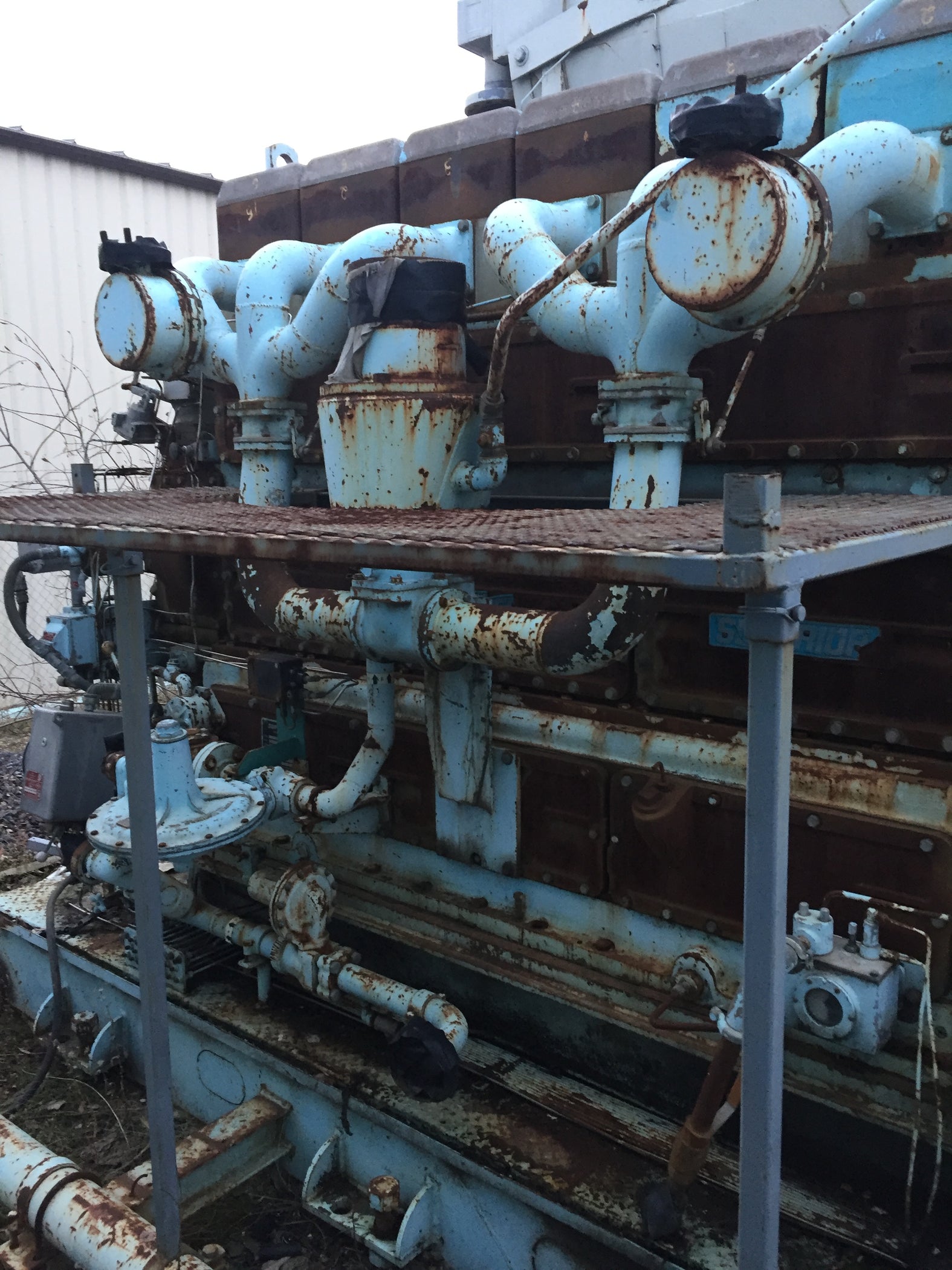 WHITE SUPERIOR 6G825 / W64 , PACKAGE compressor frame — Collicutt Equipment