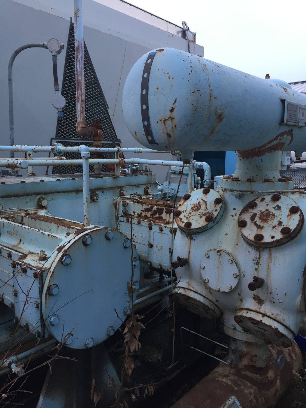 WHITE SUPERIOR 6G825 / W64 , PACKAGE compressor frame — Collicutt Equipment