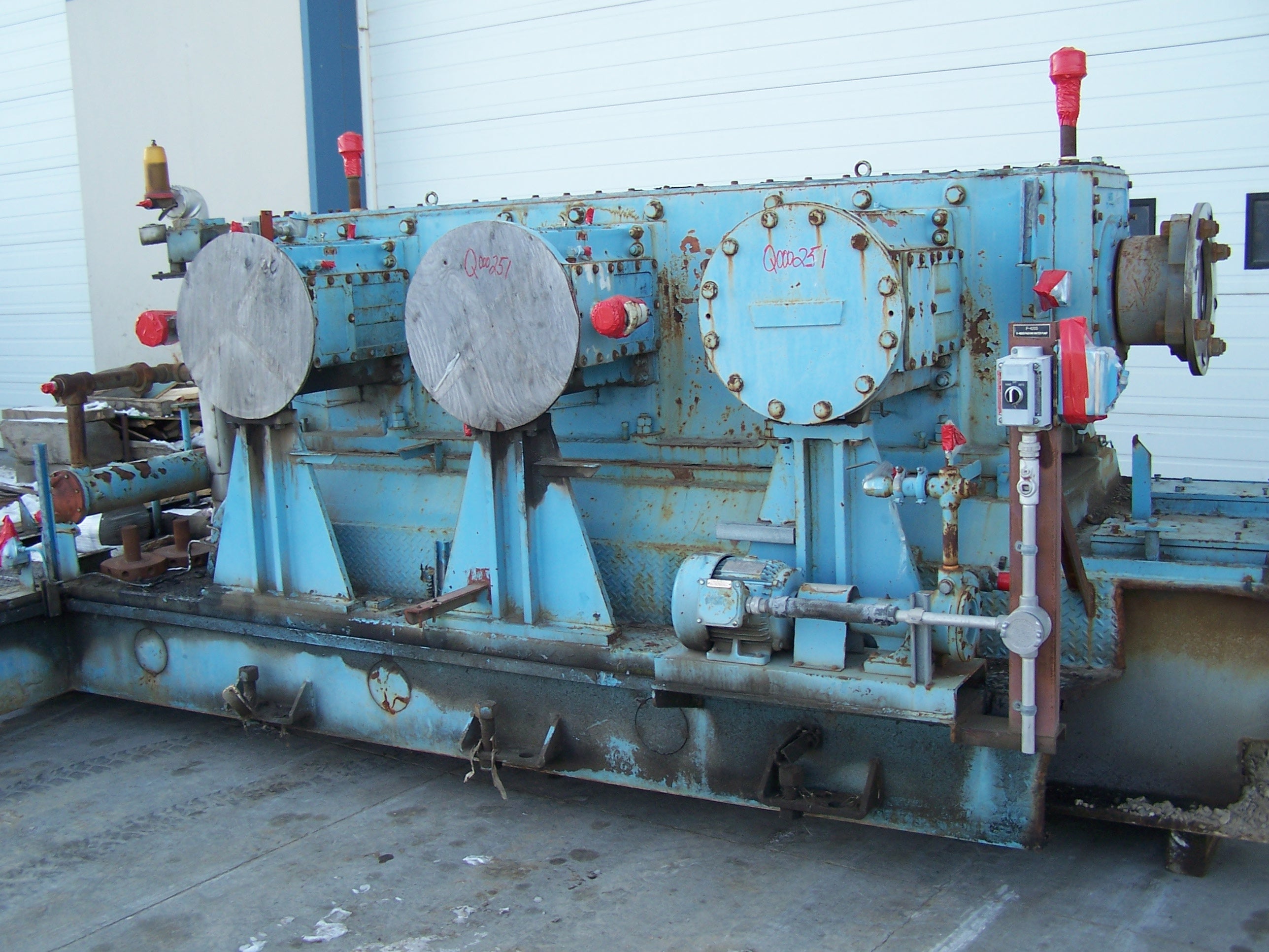 WHITE, COMPRESSOR FRAME — Collicutt Equipment